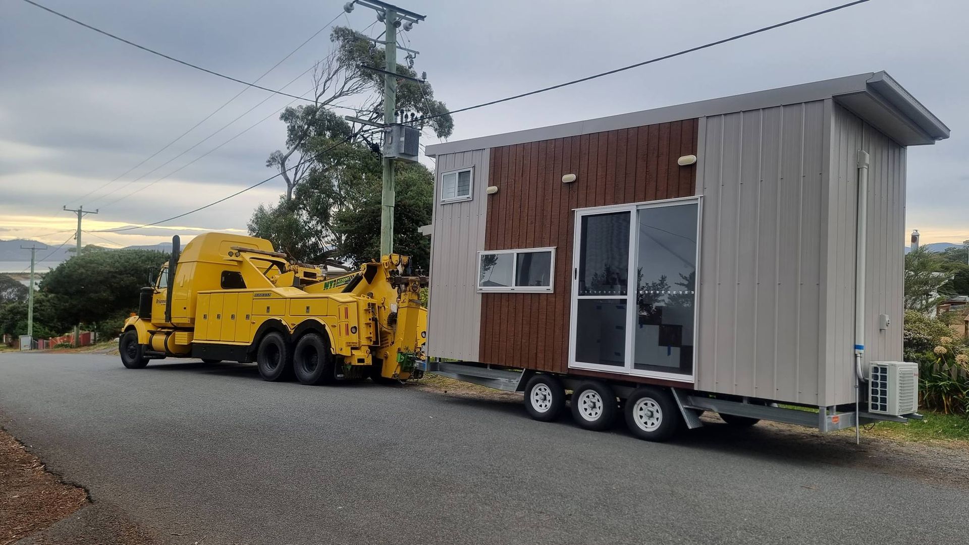 Heavy Duty Vehicle Accident Towing for Tasmania