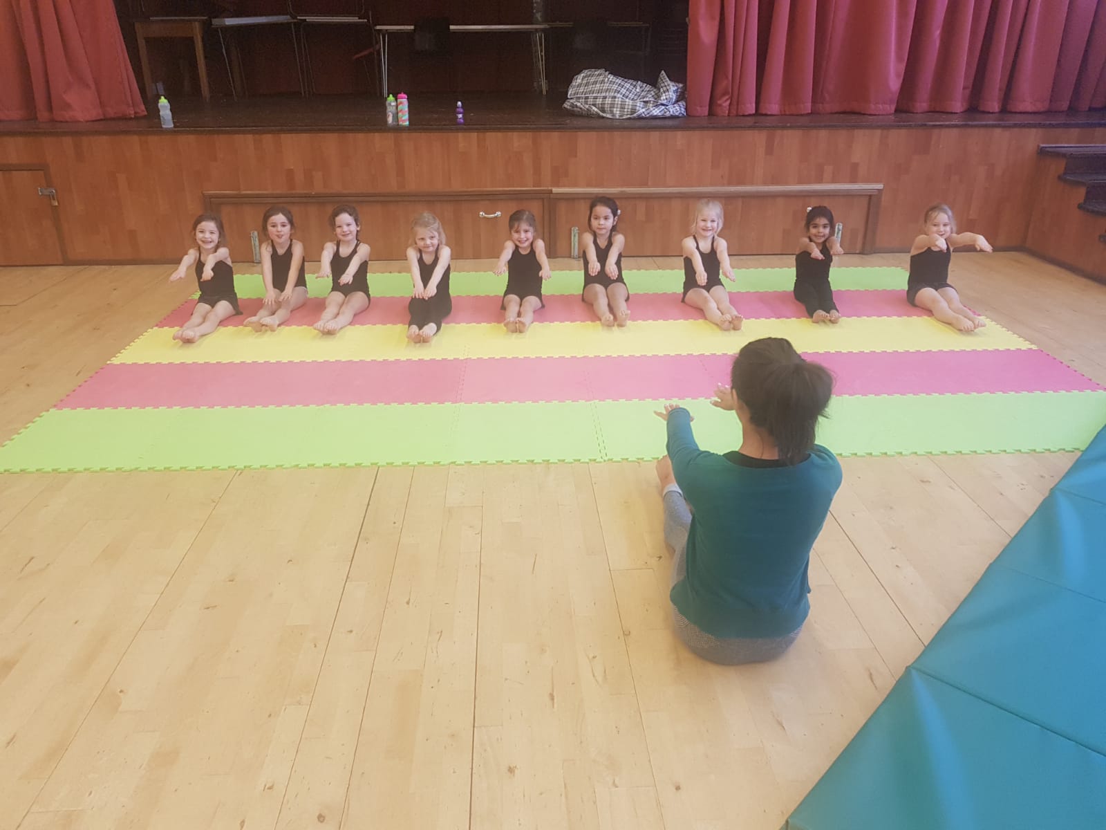 Gymnastic dance classes, Tip Toes Dance Academy