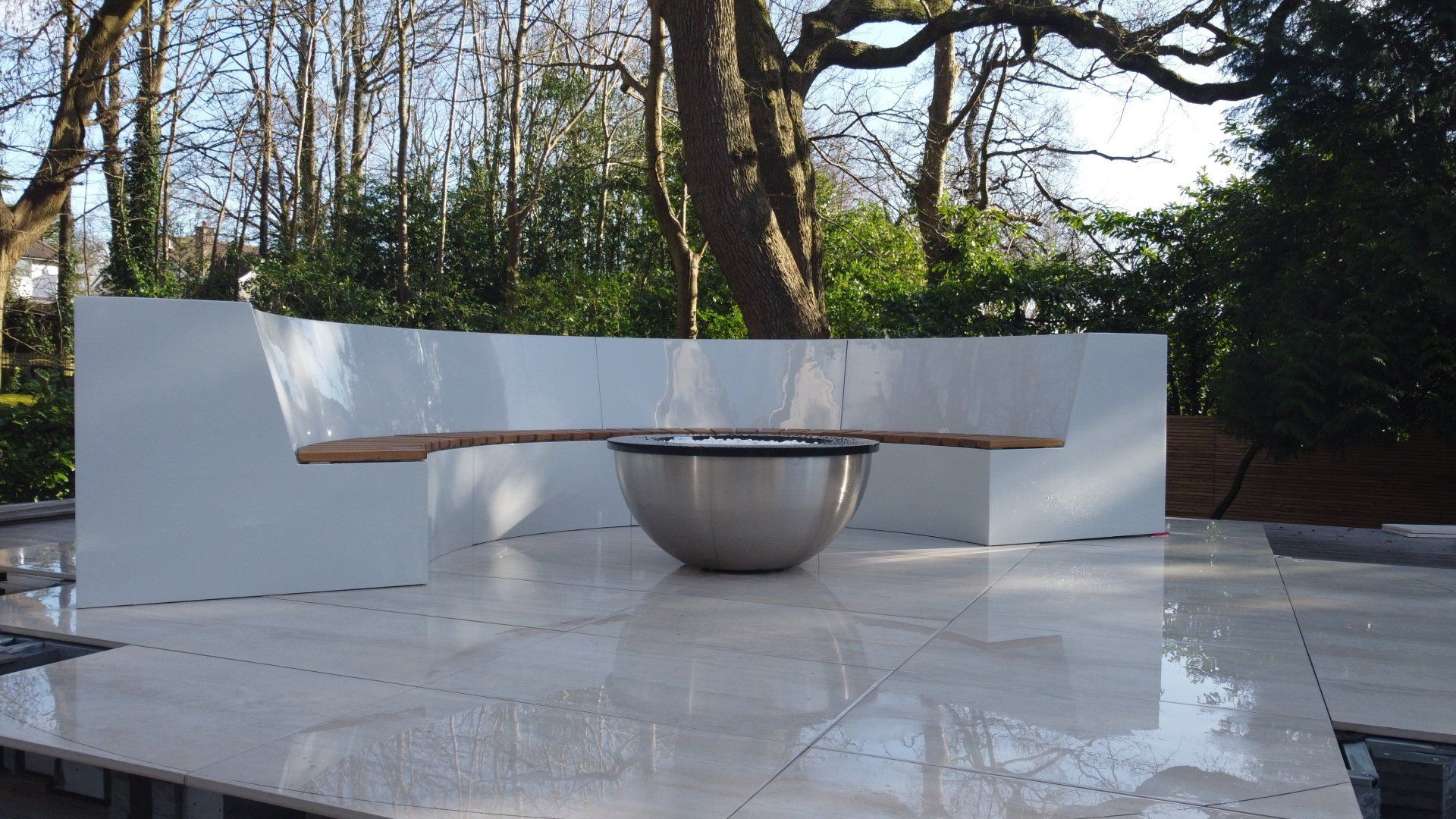 Uni-qa Curved Seating | Bring People Together with Modern Design