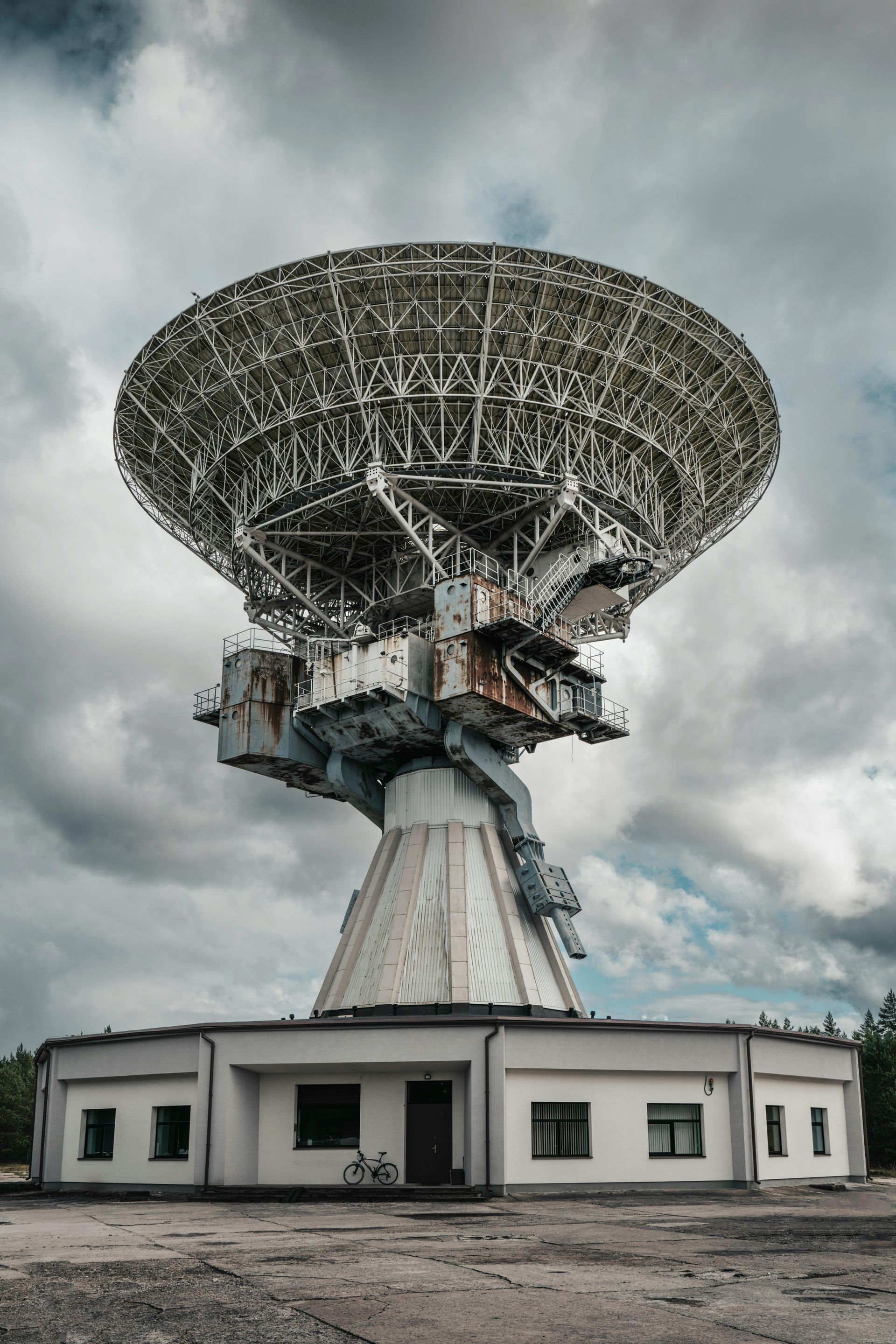 Very-long-baseline interferometry (VLBI) application to detect objects ...