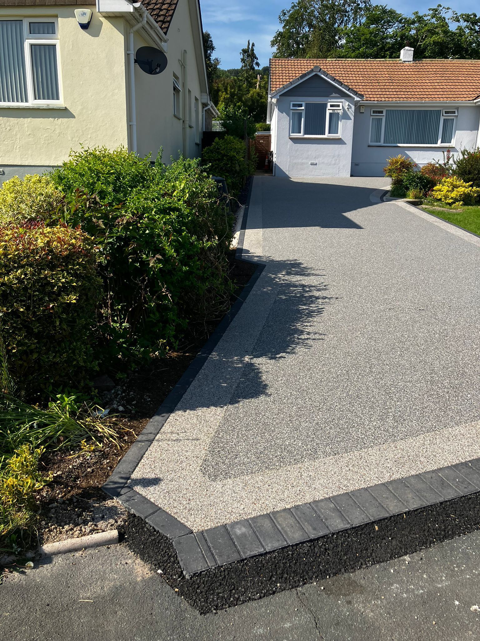 Use Resin Driveway Borders To Boost Your Homes Appeal