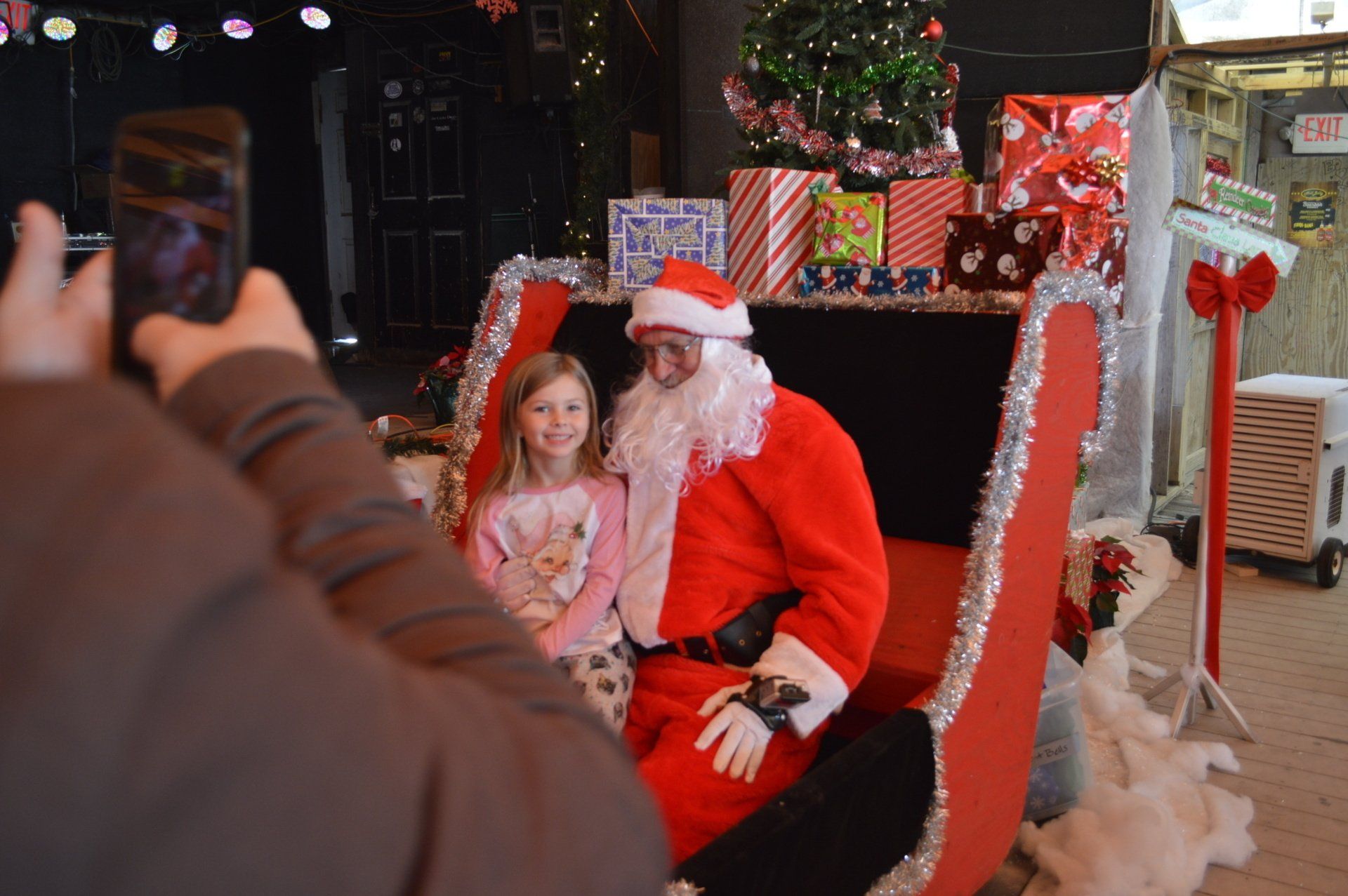 FLORA-BAMA SANTA DROP