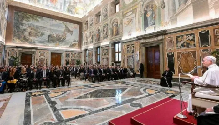 El Papa León XIV pide una “mirada de Dios” para transformar los ...