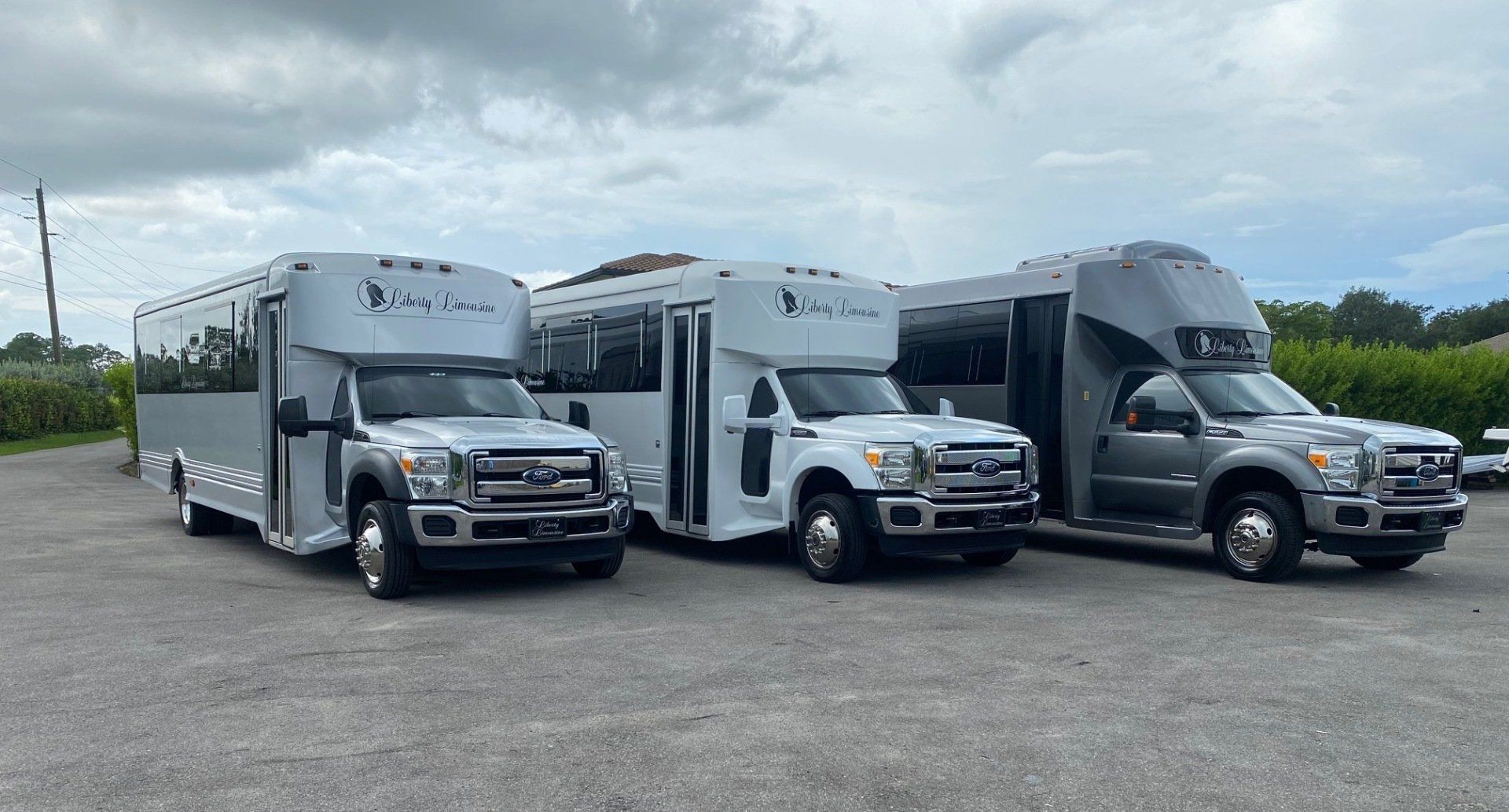 Liberty Limo & Party Bus | Limo Service Fort Myers, Cape Coral, Naples