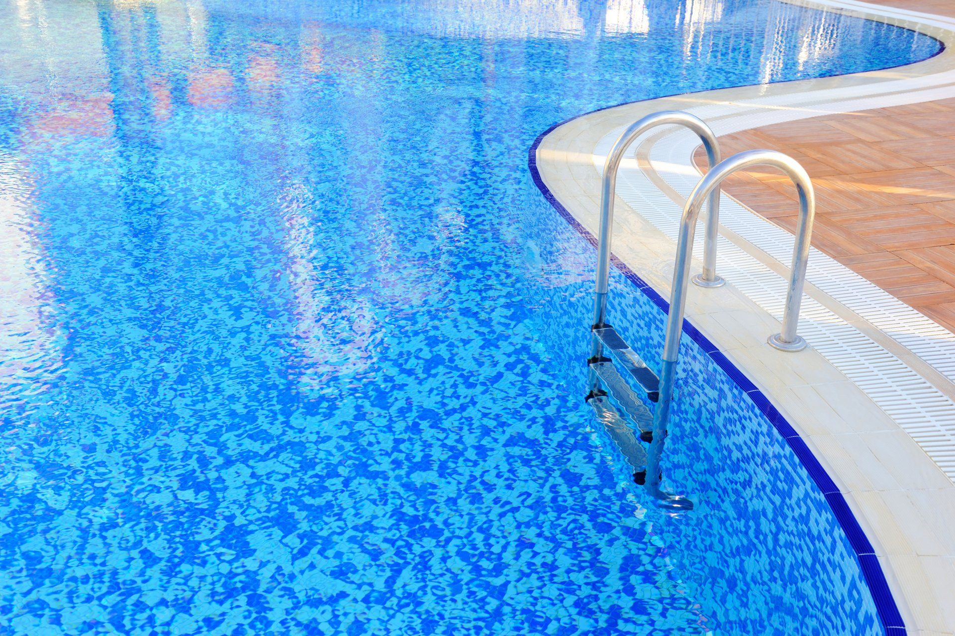Contact R & R Pools and Spas | West Tennessee Pool Installer | Inground ...