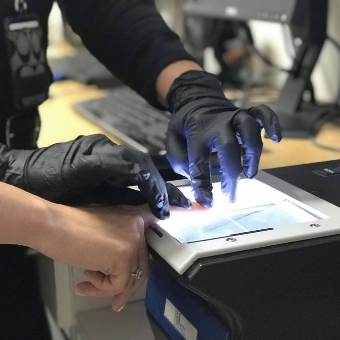 Professional Los Angeles Fingerprinting - American Live Scan