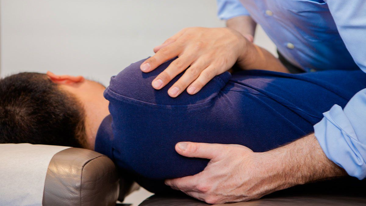 Tratamento de Quiropraxia da Clínica Mais Coluna