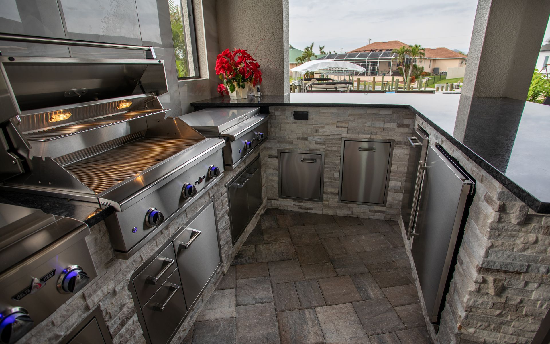 U-Shaped Outdoor Kitchens & Ideas | HL Posey Builders