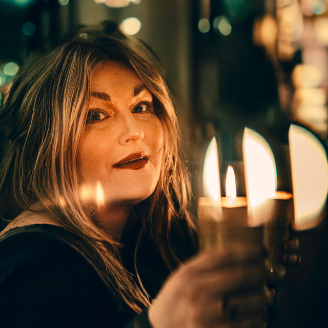 Maureen Webb's Instagram, Twitter & Facebook on IDCrawl