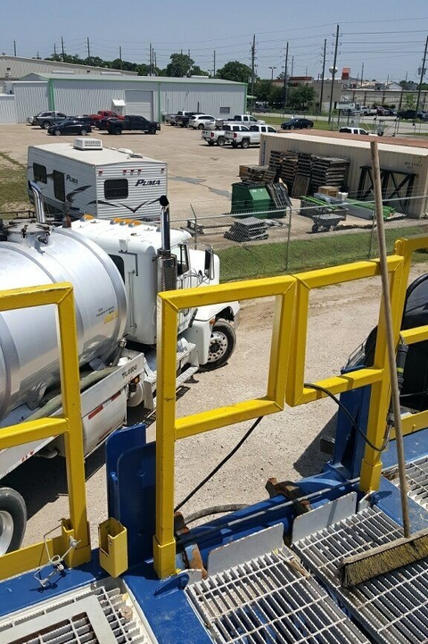 Oil, Gas & Diesel Disposal & Recycling | Houston, TX | Holcomb ...