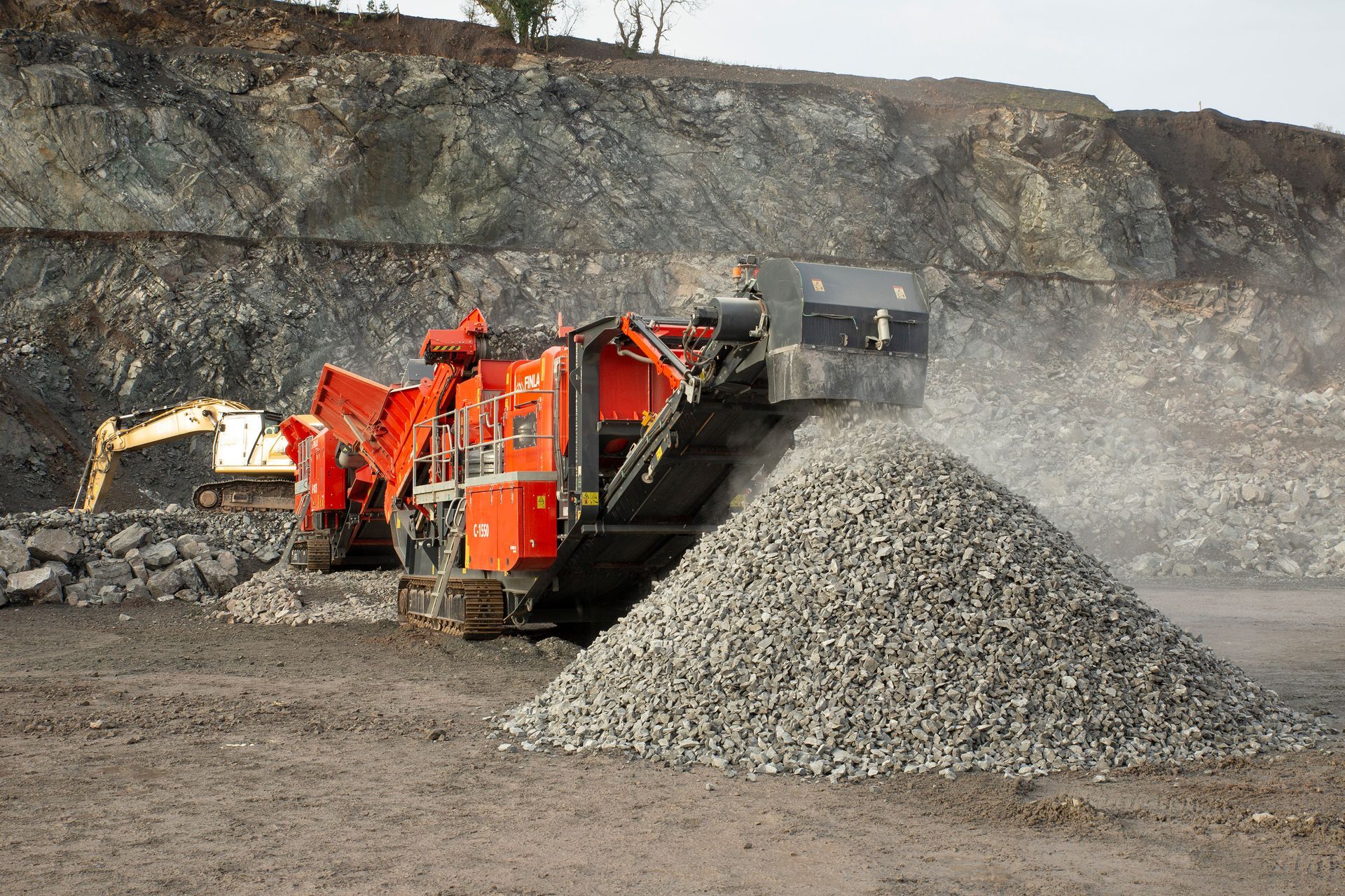 Finlay C-1550 Cone Crusher | High-Capacity Mobile Crushing
