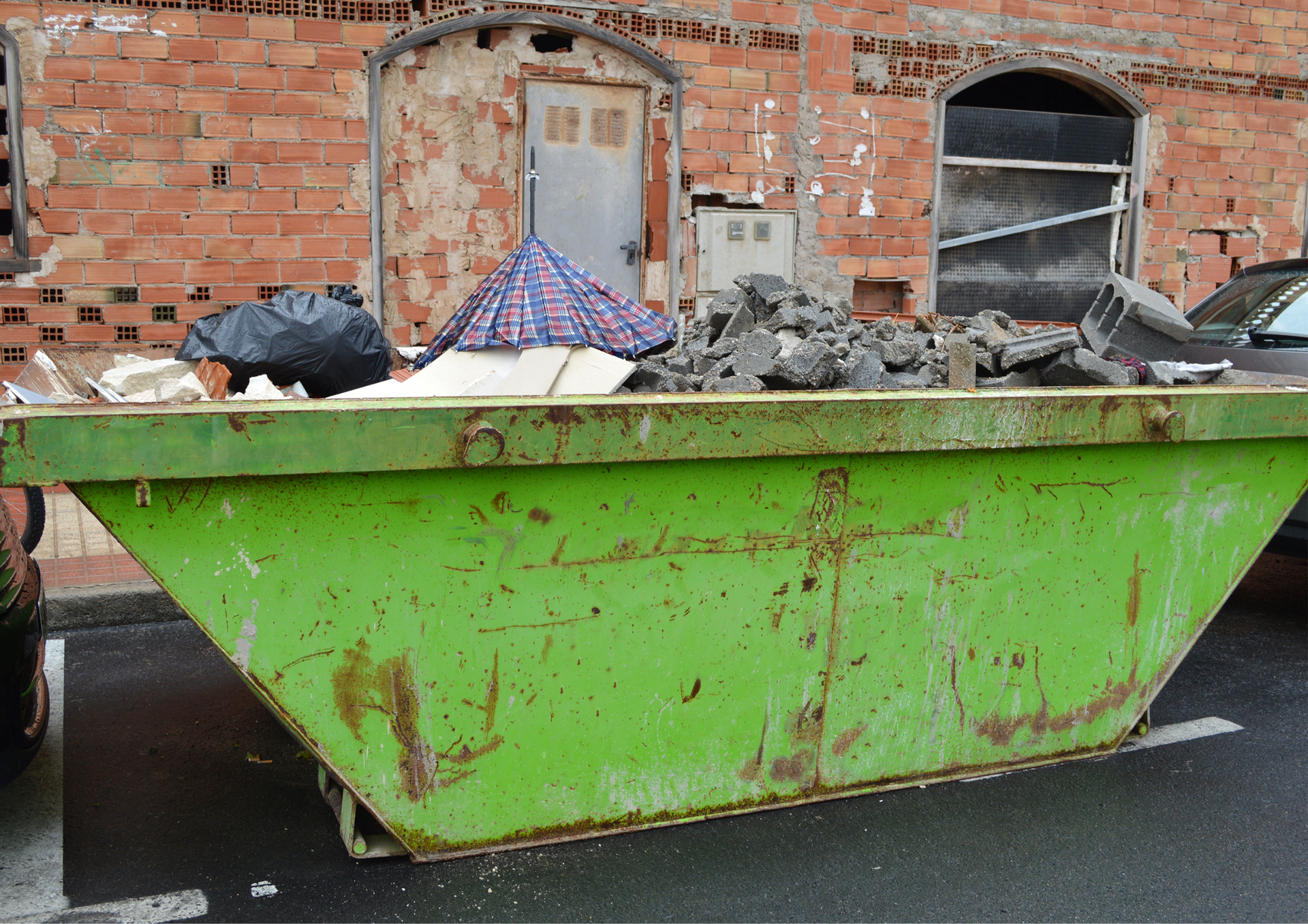 How to Choose the Right Skip Size for Your Home Renovation
