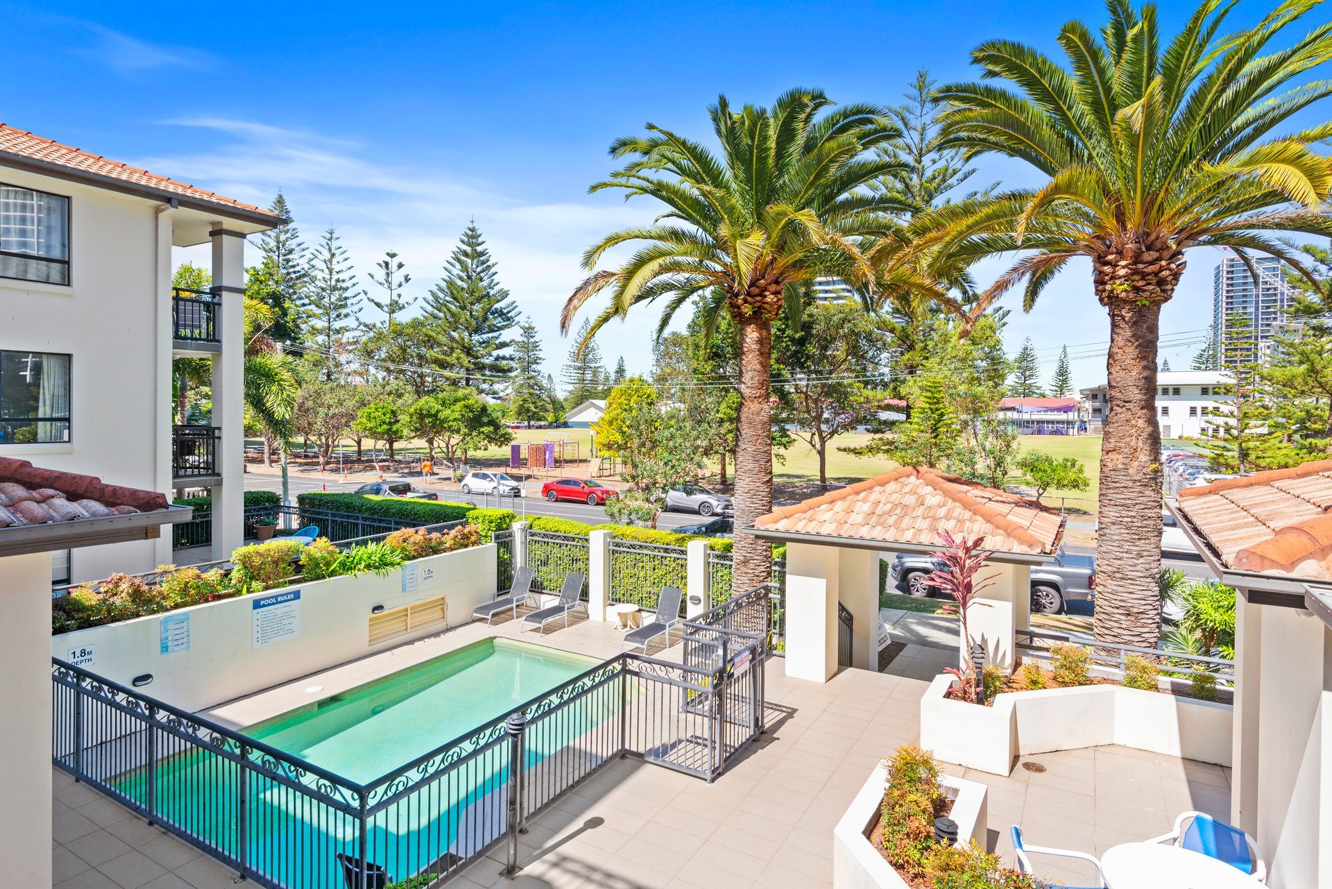 Budget accommodation Broadbeach | Island Beach Resort