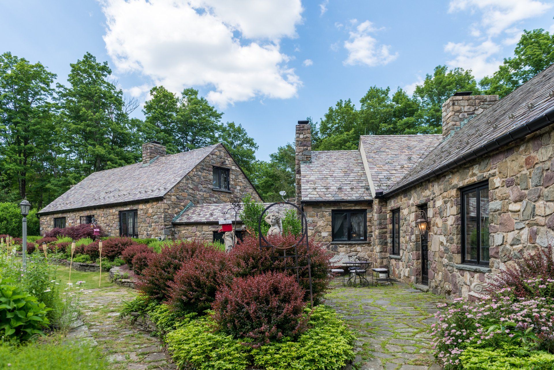 Welcome To The Stone Manor | Pocono Mountains, PA