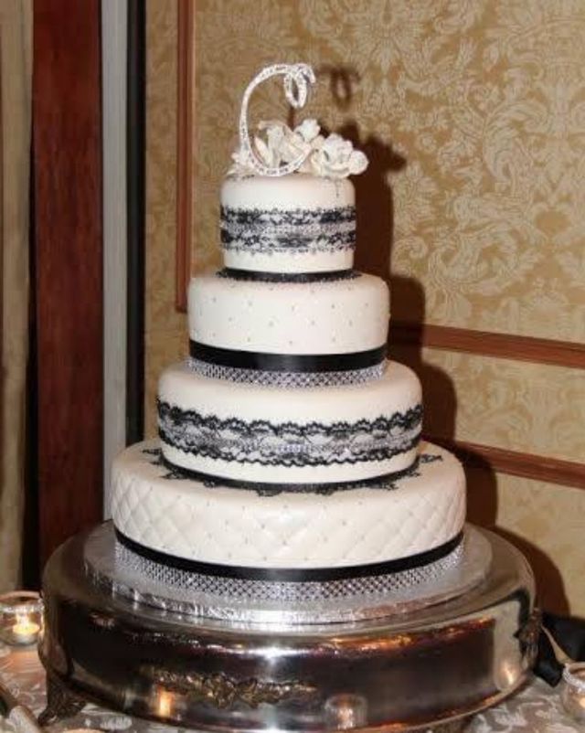 Alpine bakery wedding cakes | Beachweddingtips.com