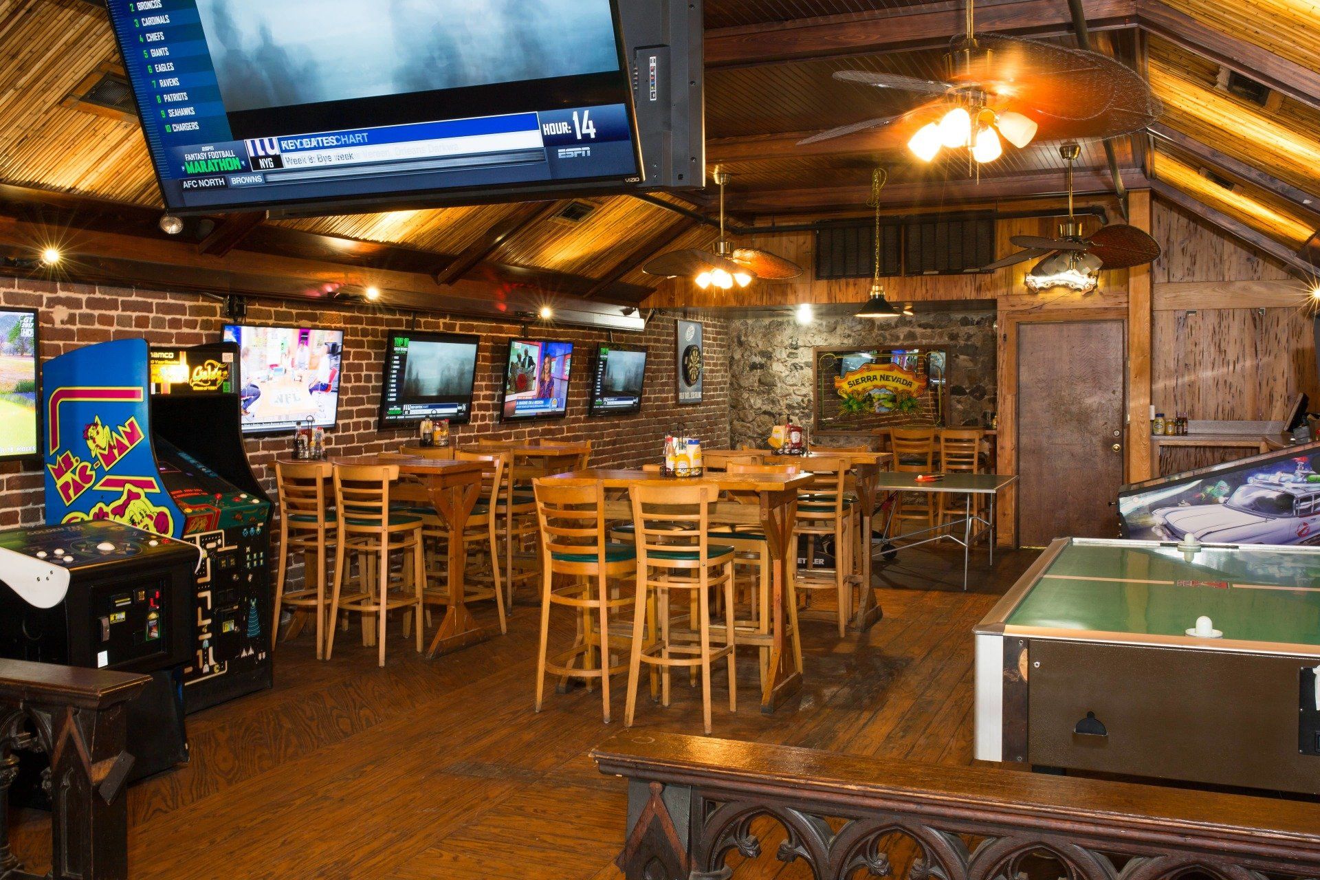 Photos | Dub's Pub | River Street's Only Sports Bar