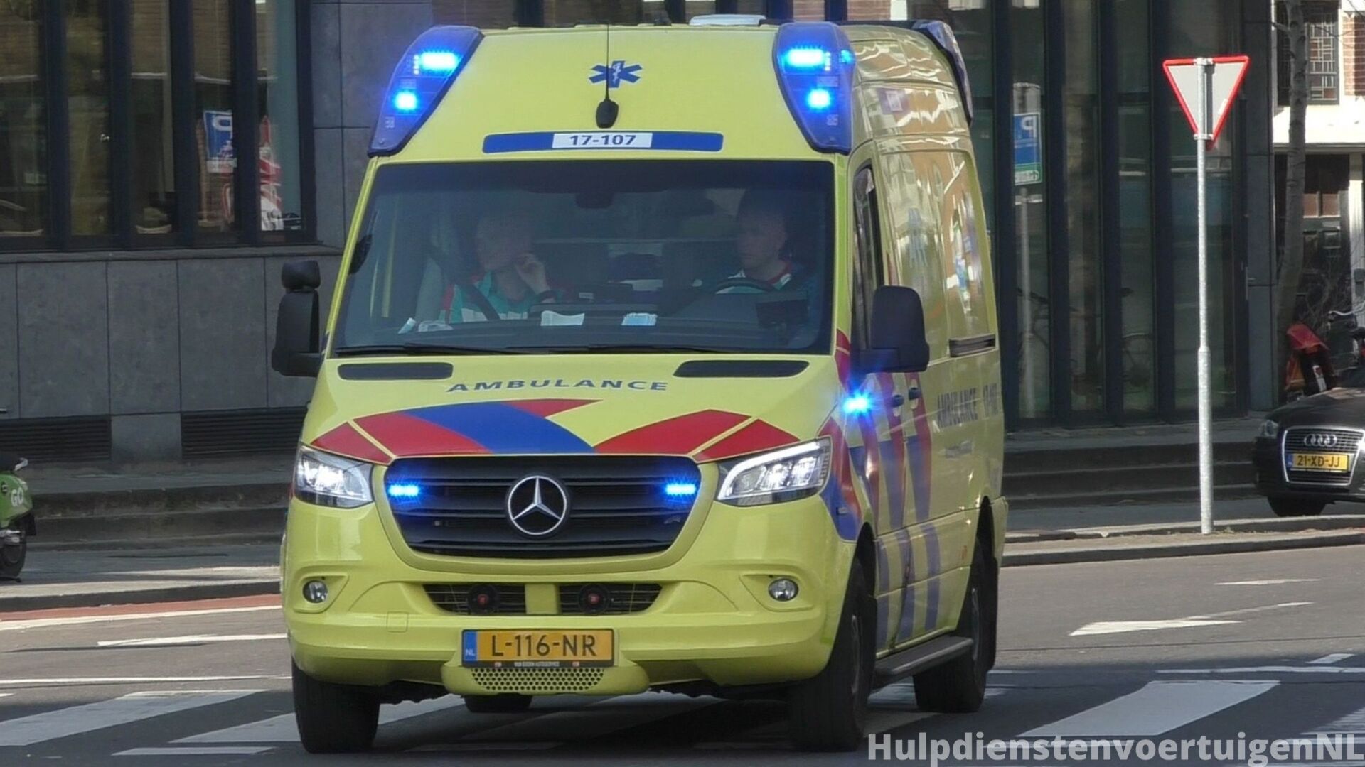 Ambulances Regio 17 Rotterdam-Rijnmond