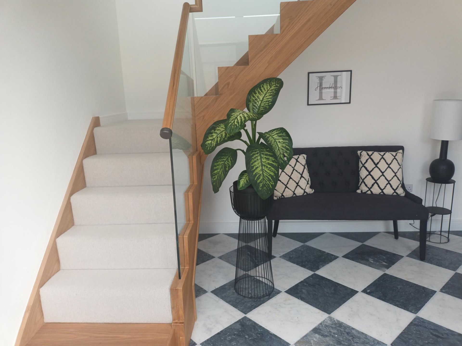 Cut String Staircases UK | Bespoke Cut String Staircases UK