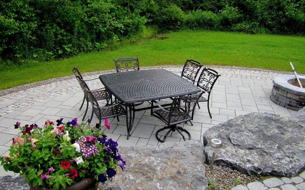 How hardscapes and softscapes combine to create landscape designs