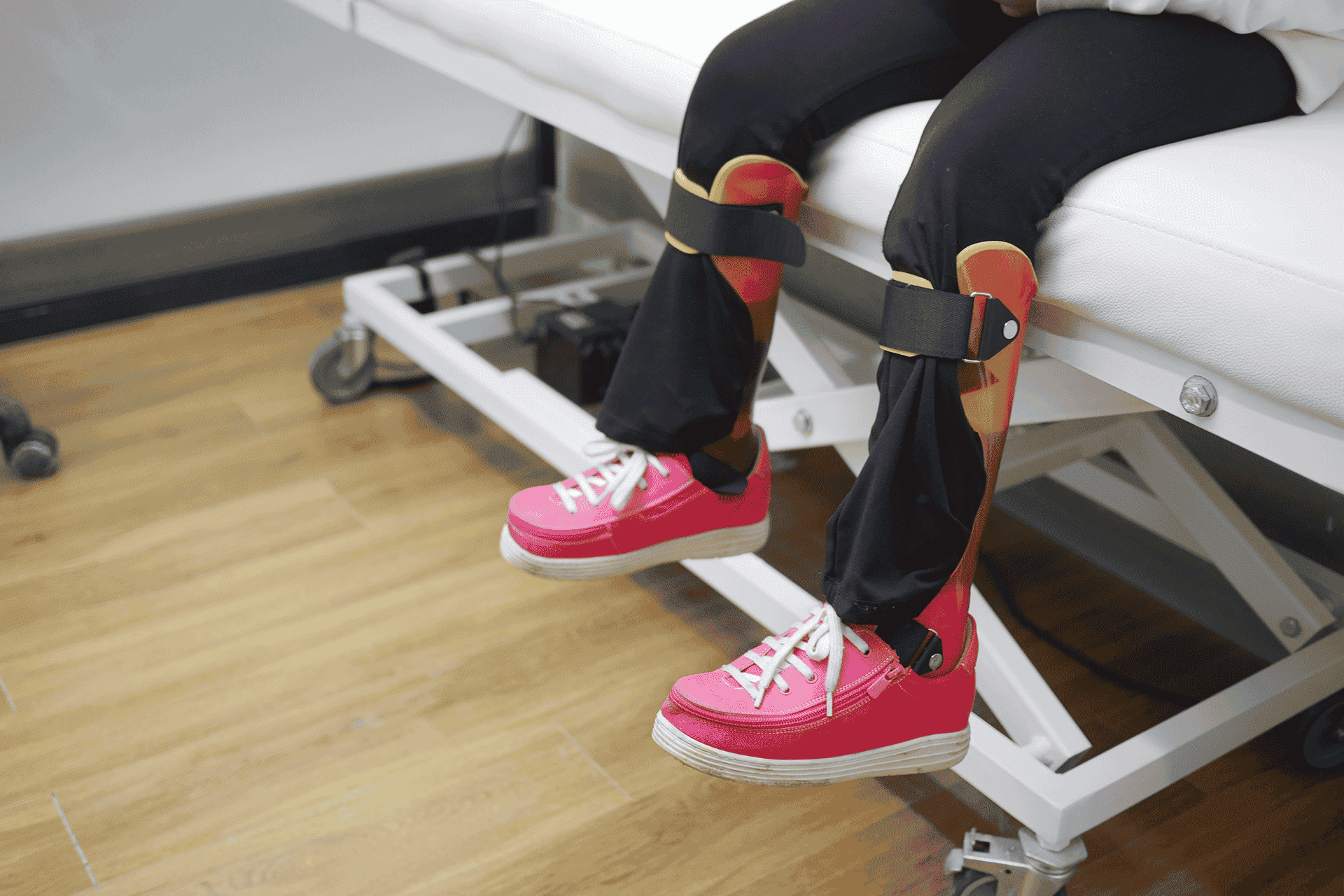 Custom Bracing & Orthotics After Injury: When You Need Them, How They ...