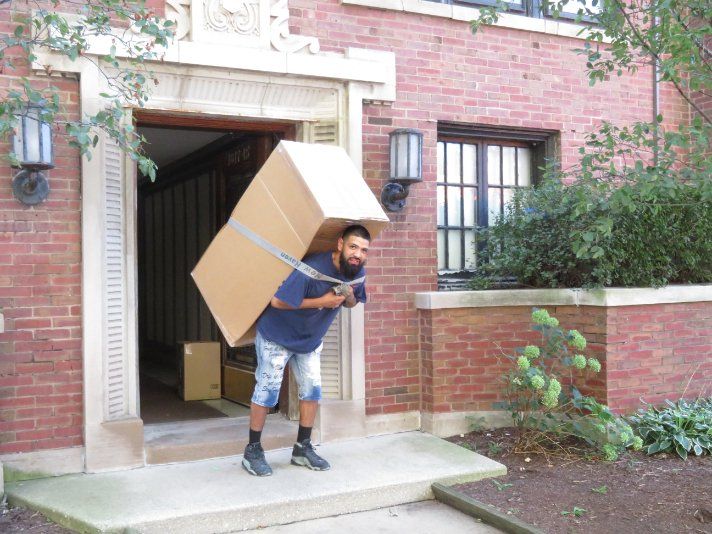Local Movers Chicago | Moving Companies Chicago | Wolley Movers