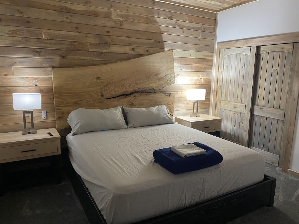 Camelback Ski House - Pocono Lodge Rentals