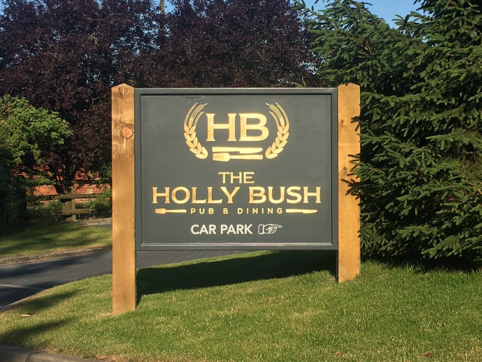 Traditional Signwriting, Custom Signwriting, sign painting,