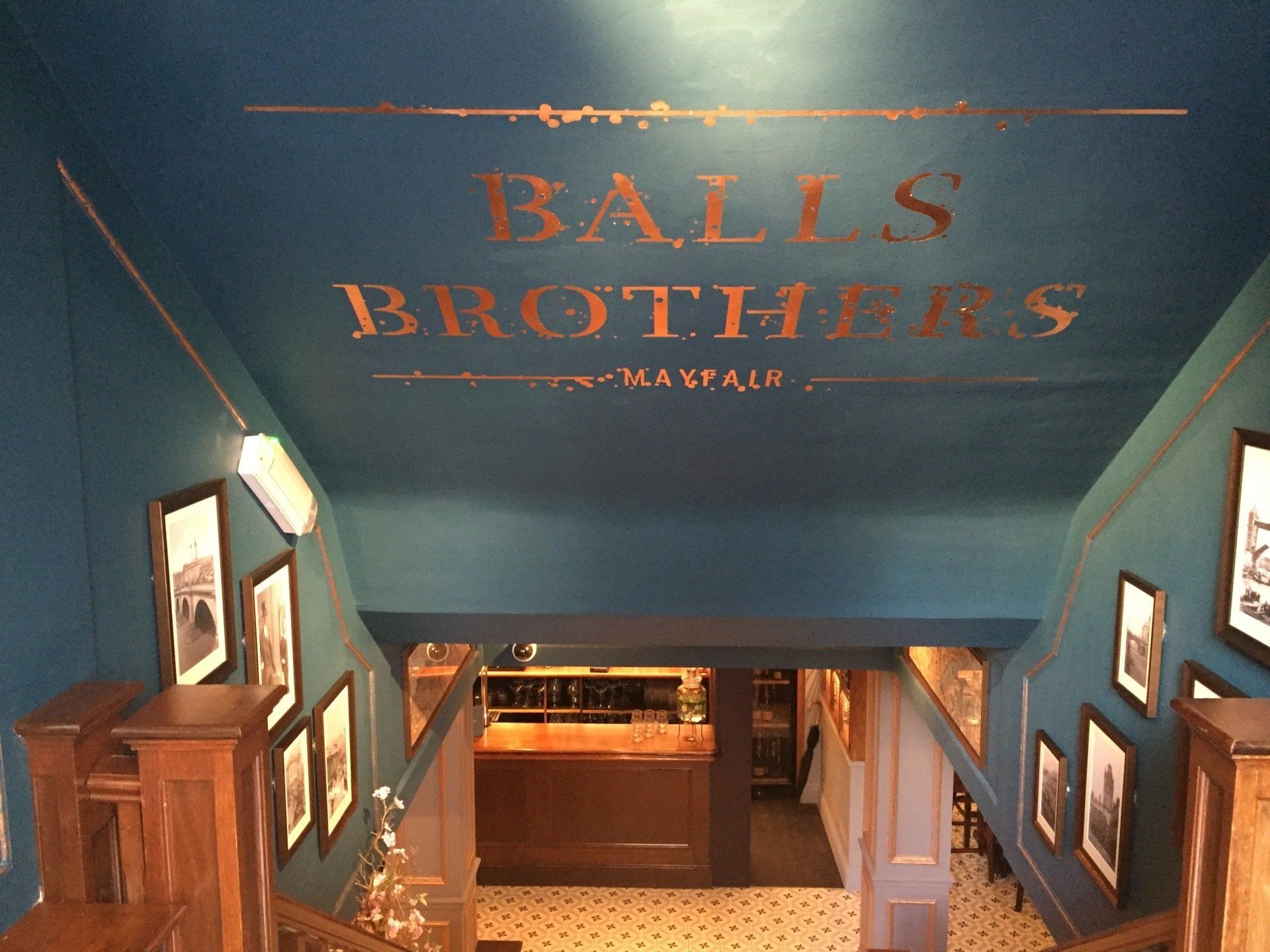 Traditional Signwriting, Custom Signwriting, sign painting,