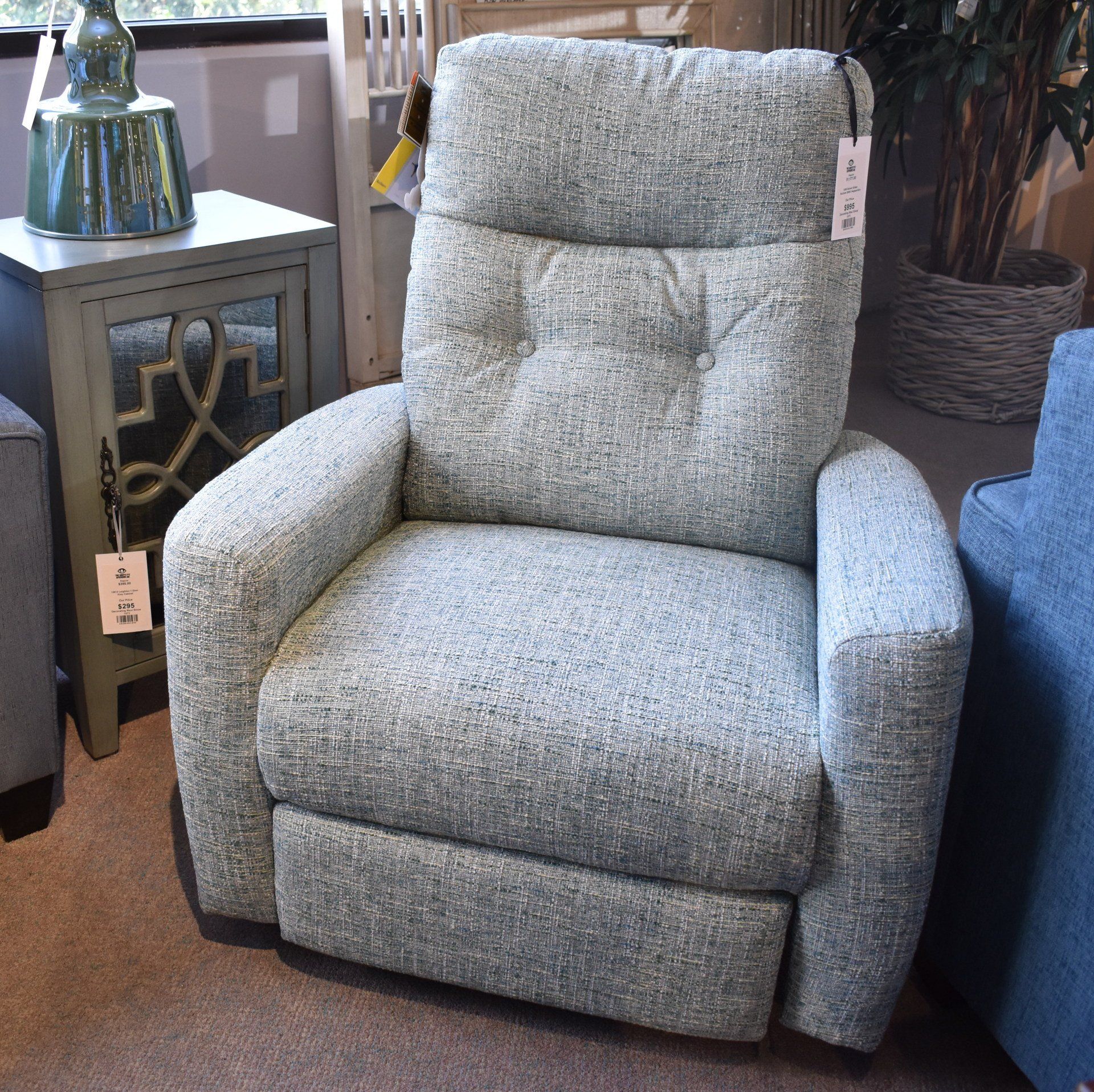 Sleepers and Chairs | Lahaina, HI | The Mind's Eye Interiors, Inc.