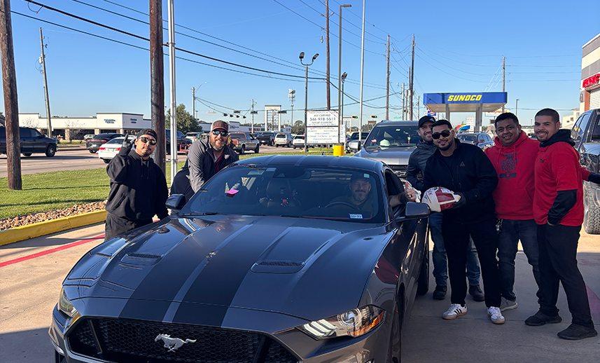 Giving Thanks to Our Community: Elite Auto Experts’ Turkey Giveaway