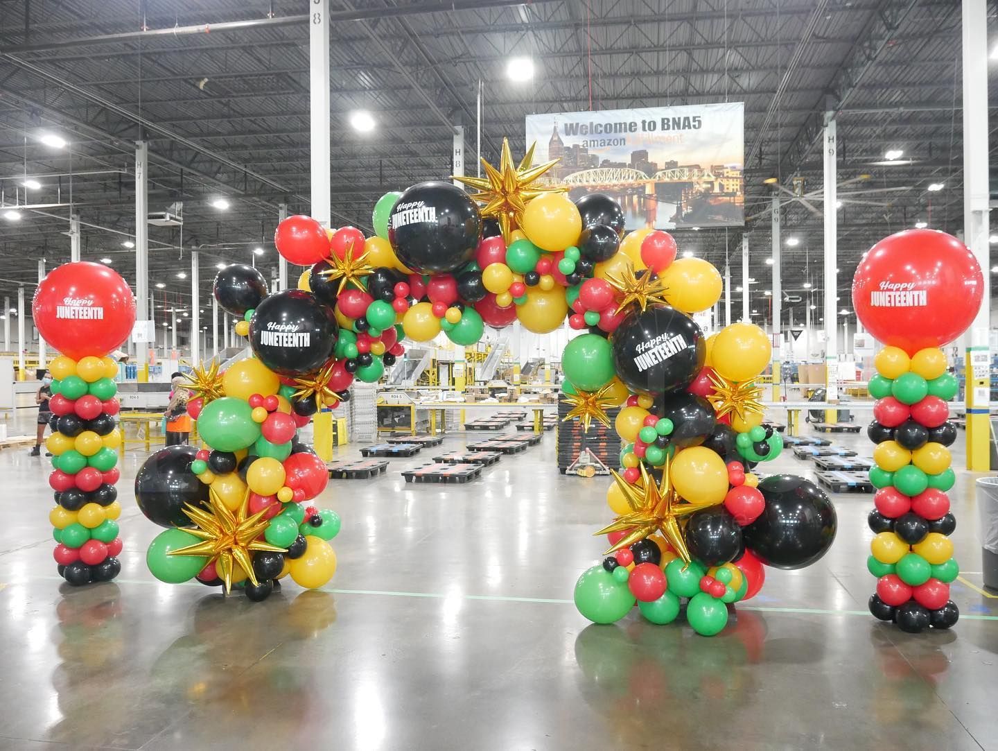 Holiday Events | LaMarvelous | Exquisite Balloon Decor