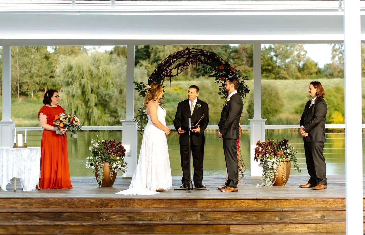 Venue Courtyard & Grounds | The Ballroom at Carey Lake