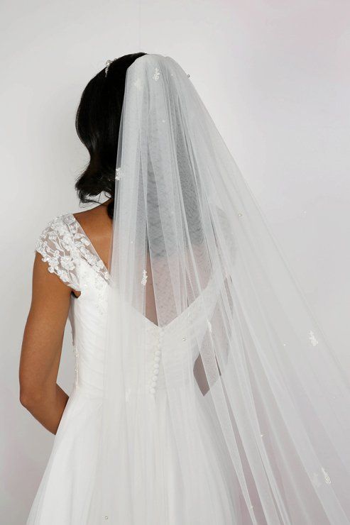 Kiss the Bride - For Stunning Wedding Gowns and Veils in Kent