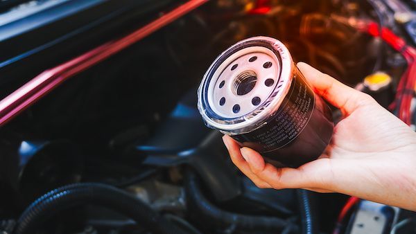 What Does an Oil Filter Do? - BG Automotive