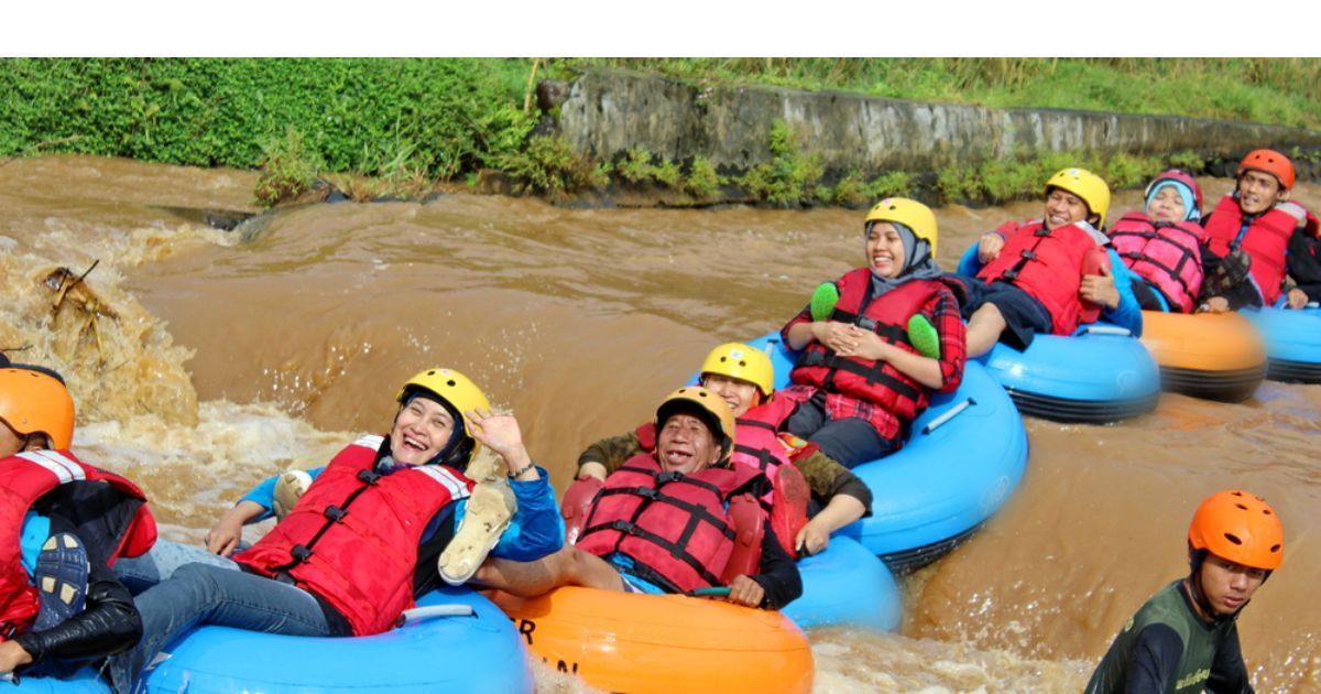 Short tubing in Illinois - Riverbend Floats