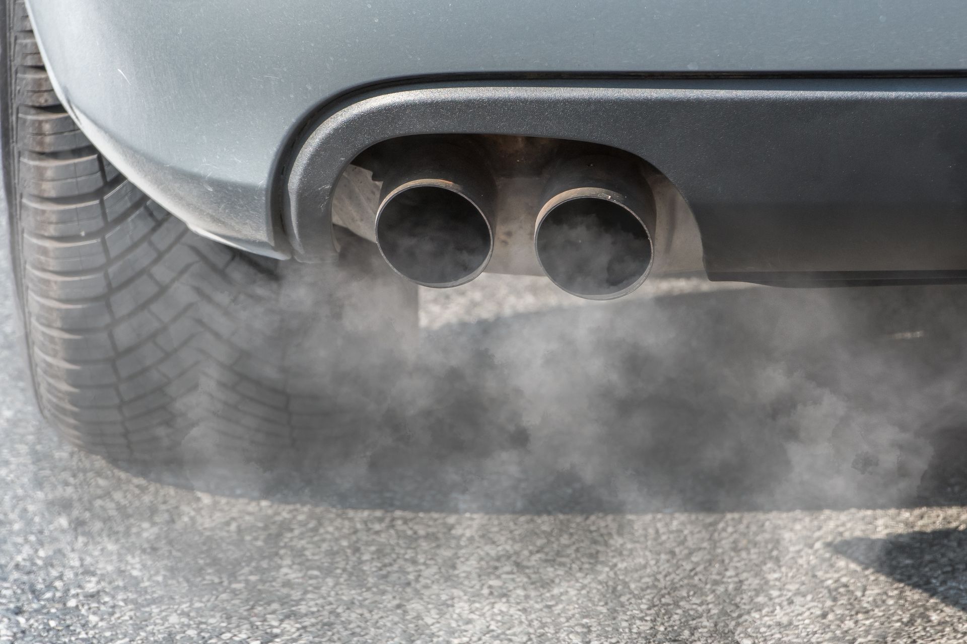 What Does the Different Colors of Exhaust Smoke Mean | Stang Auto Tech ...