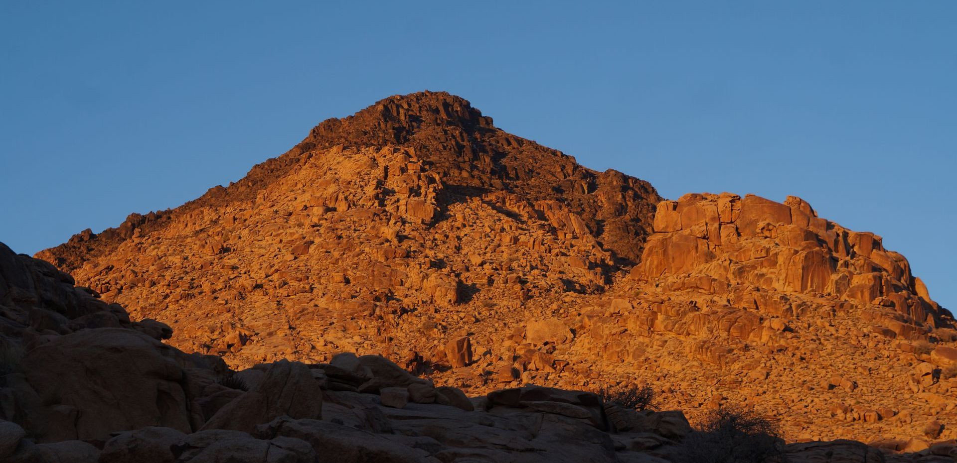 Exodus Paths Travel - Tours to Real Mount Sinai in Saudi Arabia
