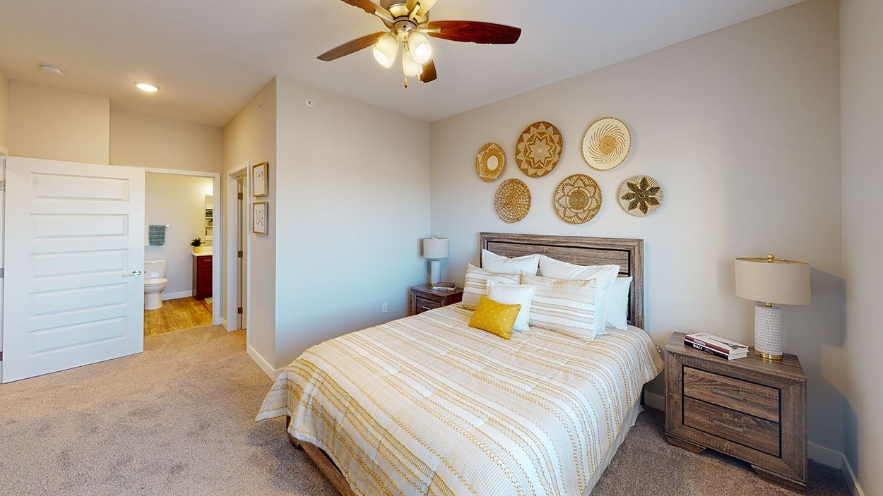 Gallery | The Landing at Legends | Champaign, IL