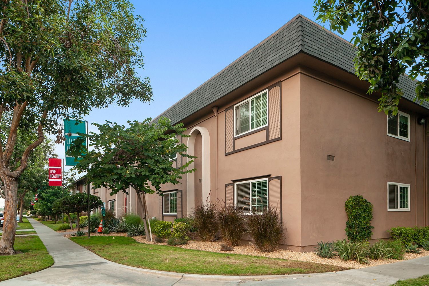 Home | Four Seasons Apartments | Paramount, CA