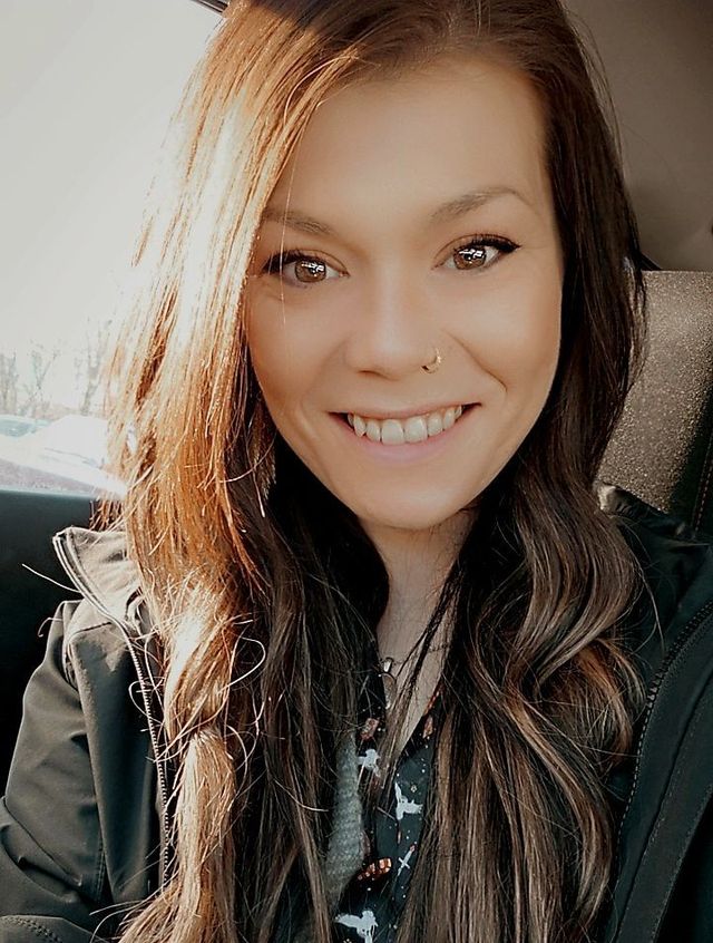 Emily Sanderson's Instagram, Twitter & Facebook on IDCrawl