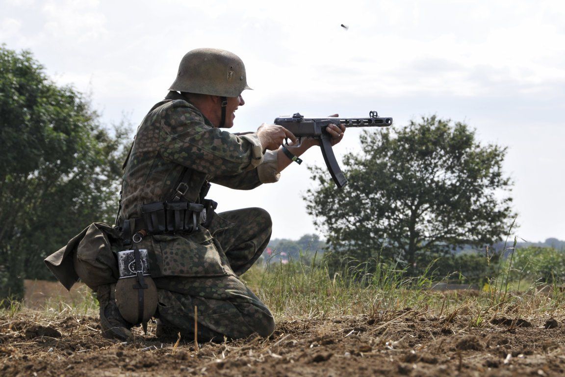 War and Peace weapons for hire WW1 WW2 for demonstrations events