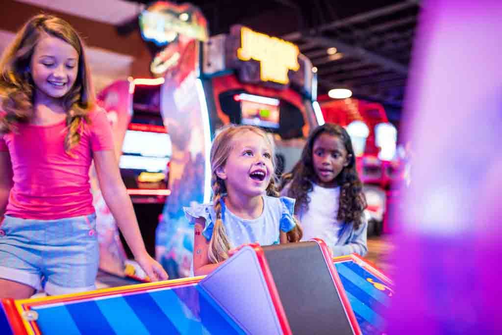 Cards Over Coins: Benefits of Reloadable Plastic for Arcades