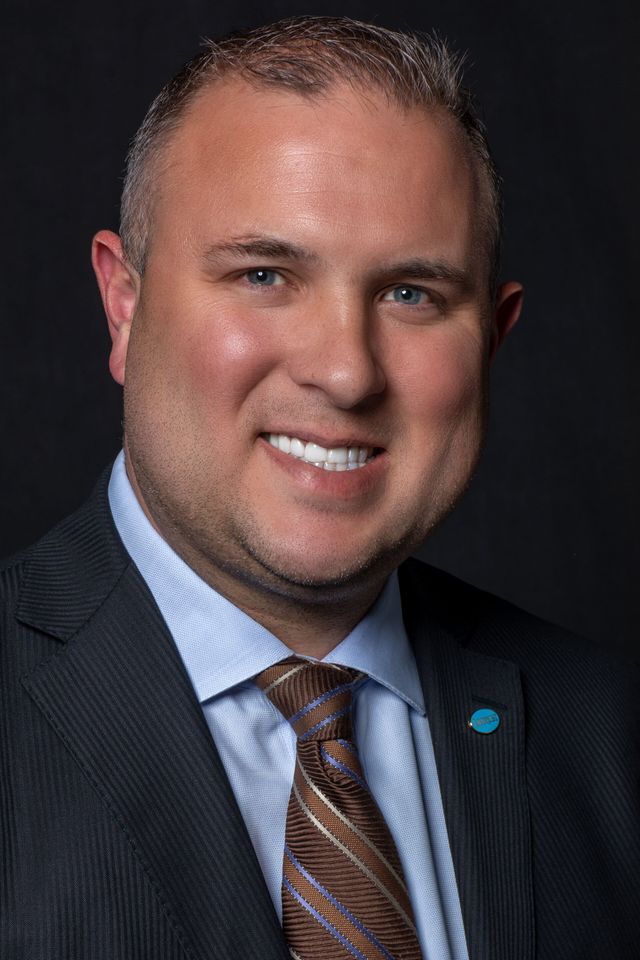 Sam Lindquist's Instagram, Twitter & Facebook on IDCrawl