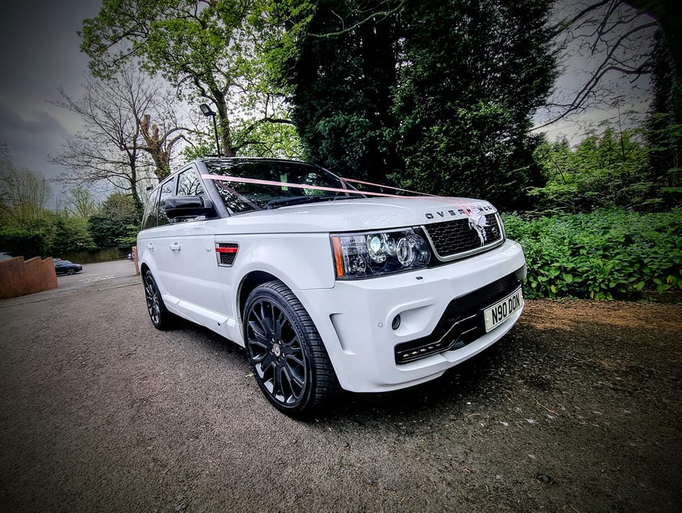 AM Wedding Cars - Stylish wedding car hire, Wolverhampton