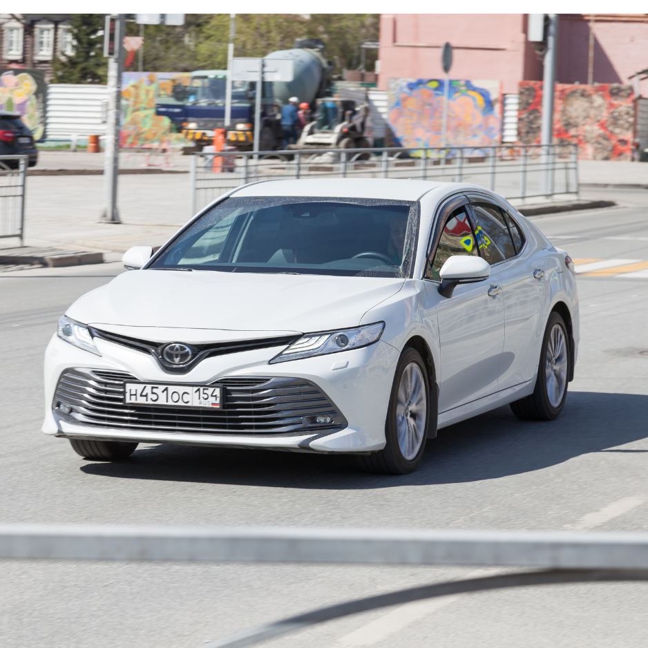 5 Things To Know About Toyota Camry Windshield Replacement
