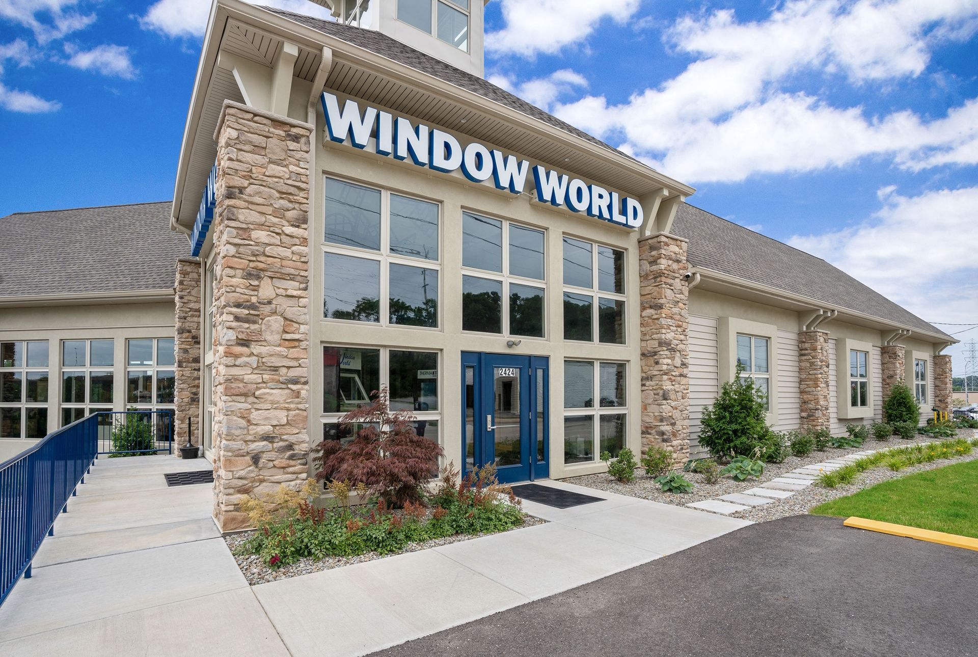 Home [www.hivelyconstruction.com]