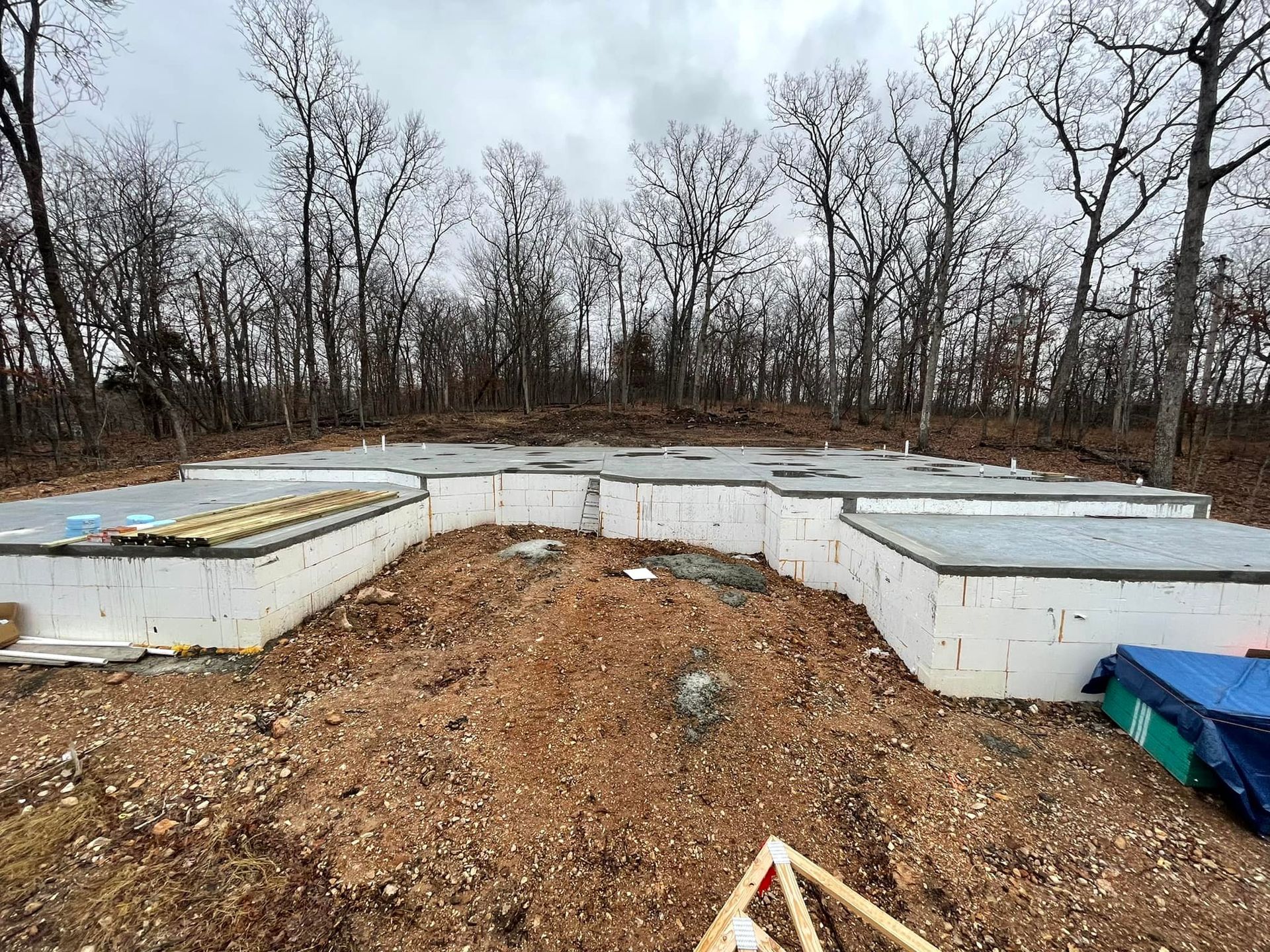 M&M Construction Solutions: Expert Custom Home Builders