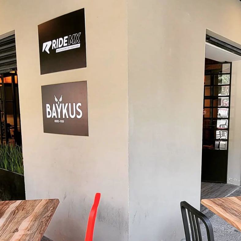 Baykus es un punto de encuentro para motociclistas y foodies.