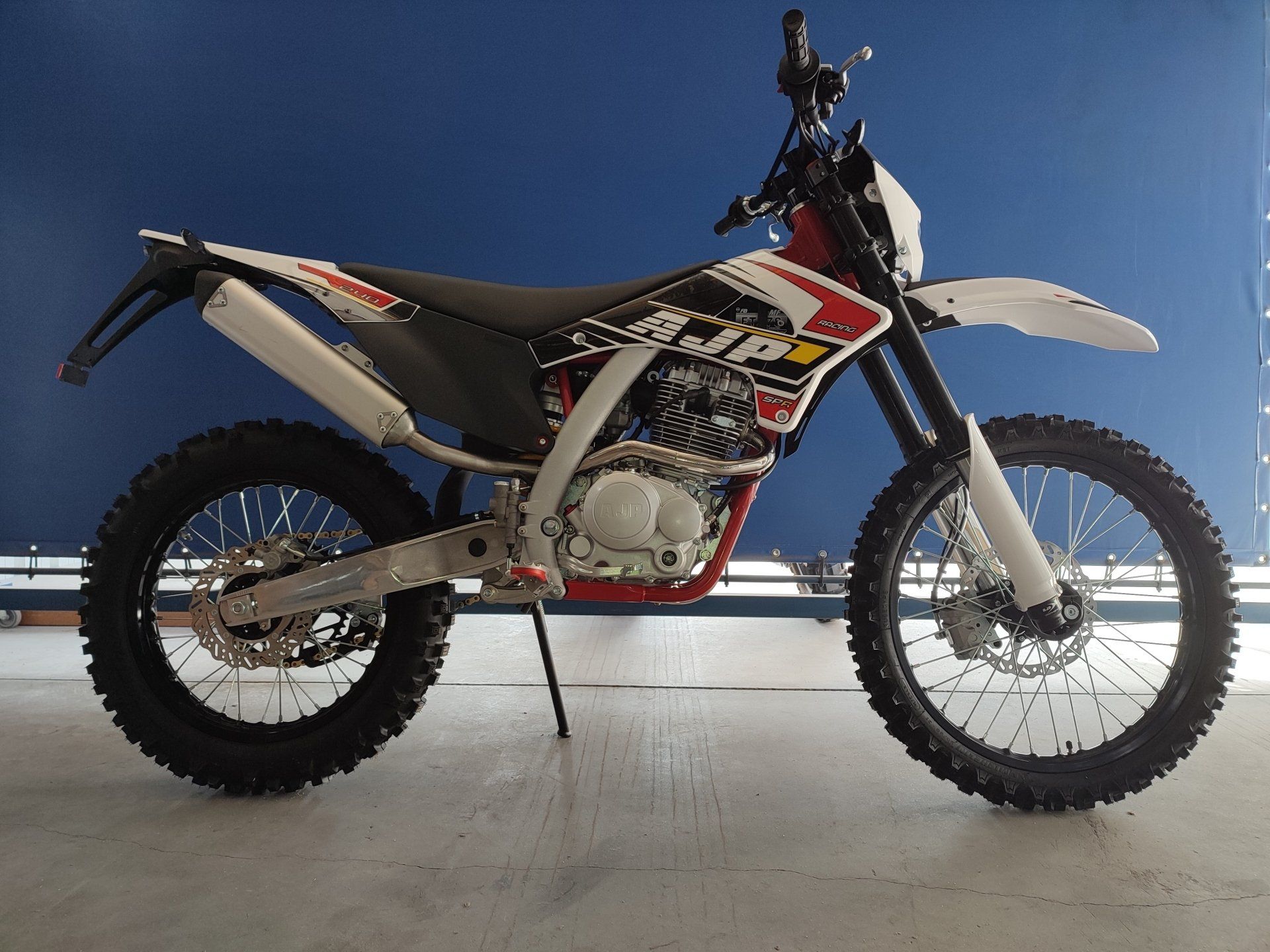 AJP SPR125 enduro