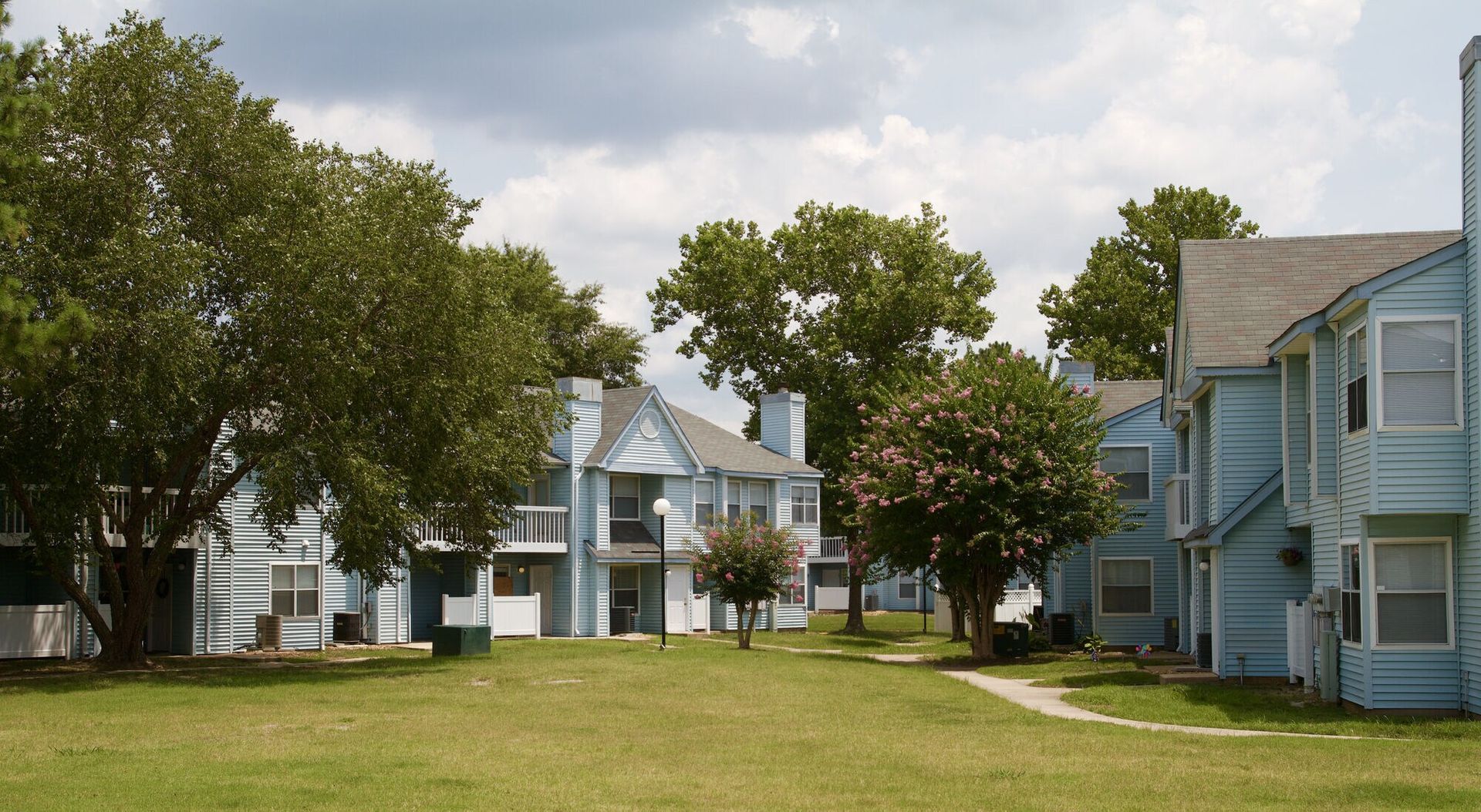 Royal Pointe | Apartments for Rent in Virginia Beach, VA